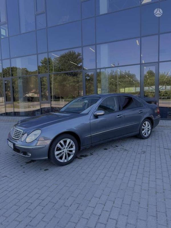 Grey Mercedes-Benz E 320 2006 in Klaipeda, with an engine capacity of 2.99 L and mileage of 379 thousand km for 2600 €, photo 1 on AUTOMOTO.COM.LV