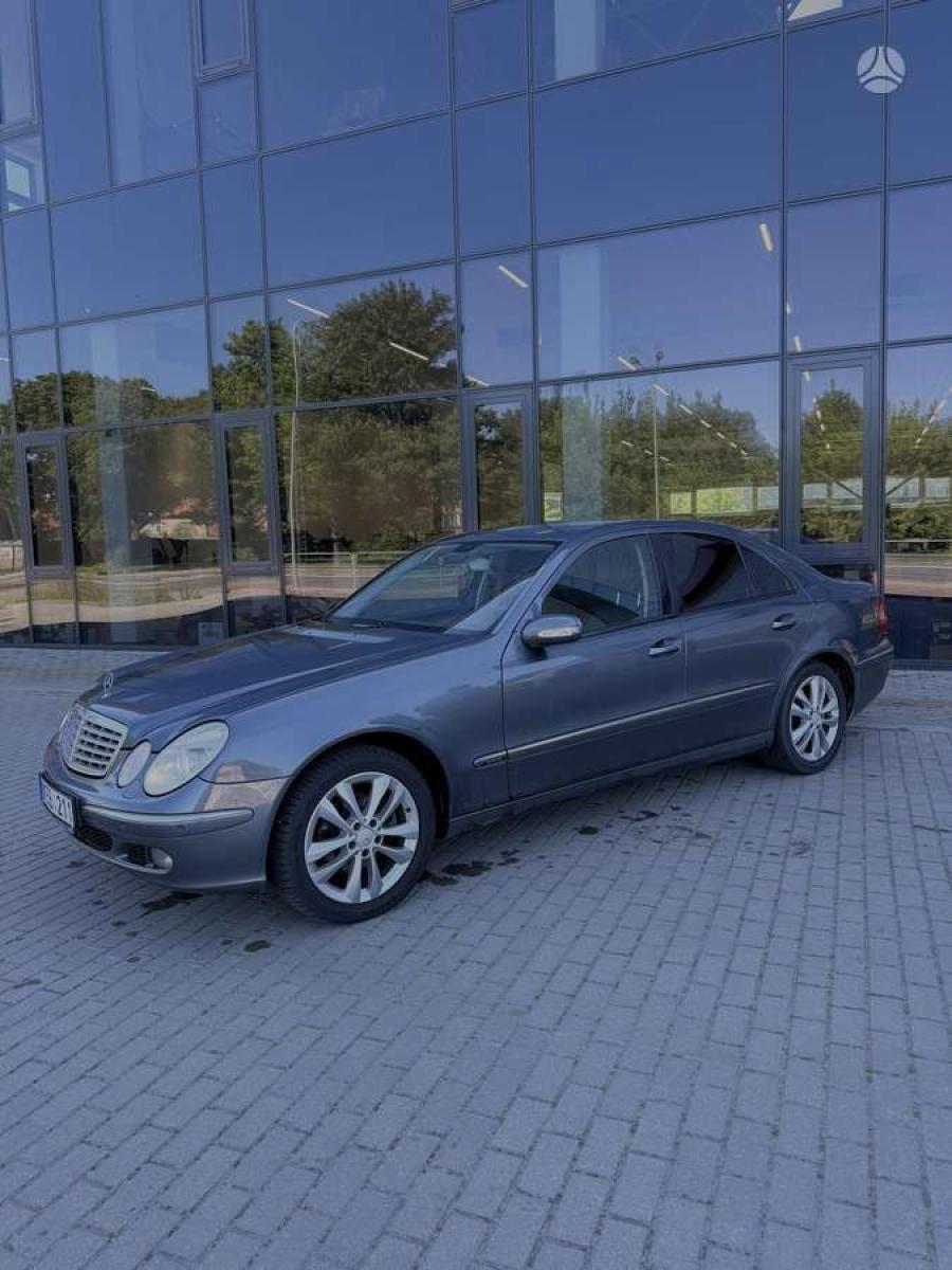 Grey Mercedes-Benz E 320 2006 in Klaipeda, with an engine capacity of 2.99 L and mileage of 379 thousand km for 2600 €, photo 1 on AUTOMOTO.COM.LV
