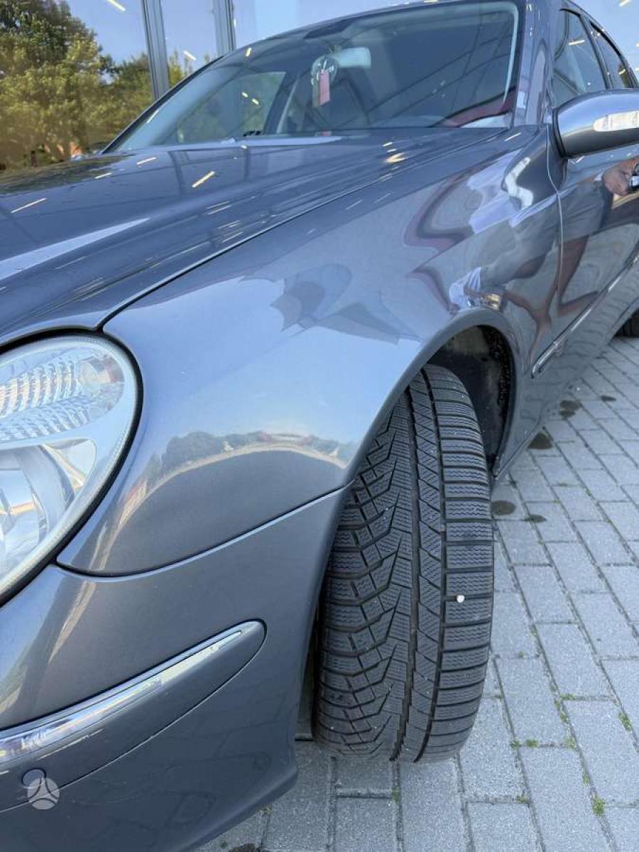 Grey Mercedes-Benz E 320 2006 in Klaipeda, with an engine capacity of 2.99 L and mileage of 379 thousand km for 2600 €, photo 6 on AUTOMOTO.COM.LV