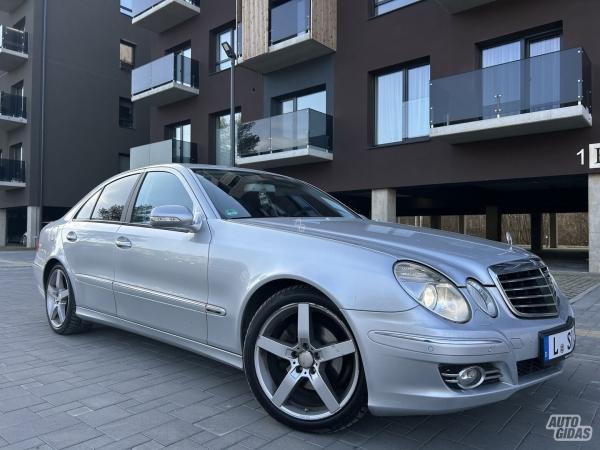 Grey Mercedes-Benz E 320 2007 in Kaunas, with an engine capacity of 3.00 L and mileage of 255 thousand km for 4750 €, photo 3 on AUTOMOTO.COM.LV
