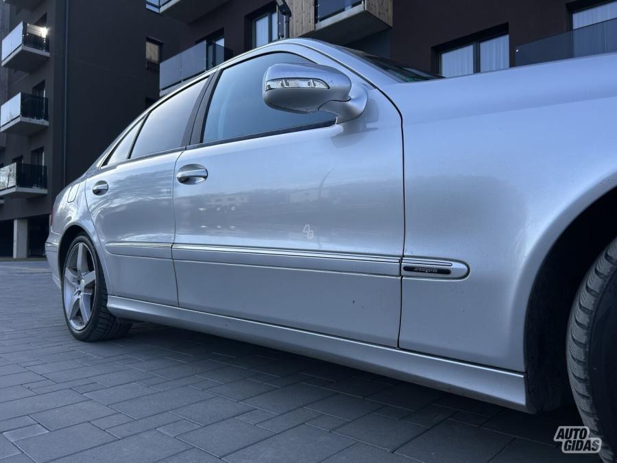 Grey Mercedes-Benz E 320 2007 in Kaunas, with an engine capacity of 3.00 L and mileage of 255 thousand km for 4750 €, photo 4 on AUTOMOTO.COM.LV