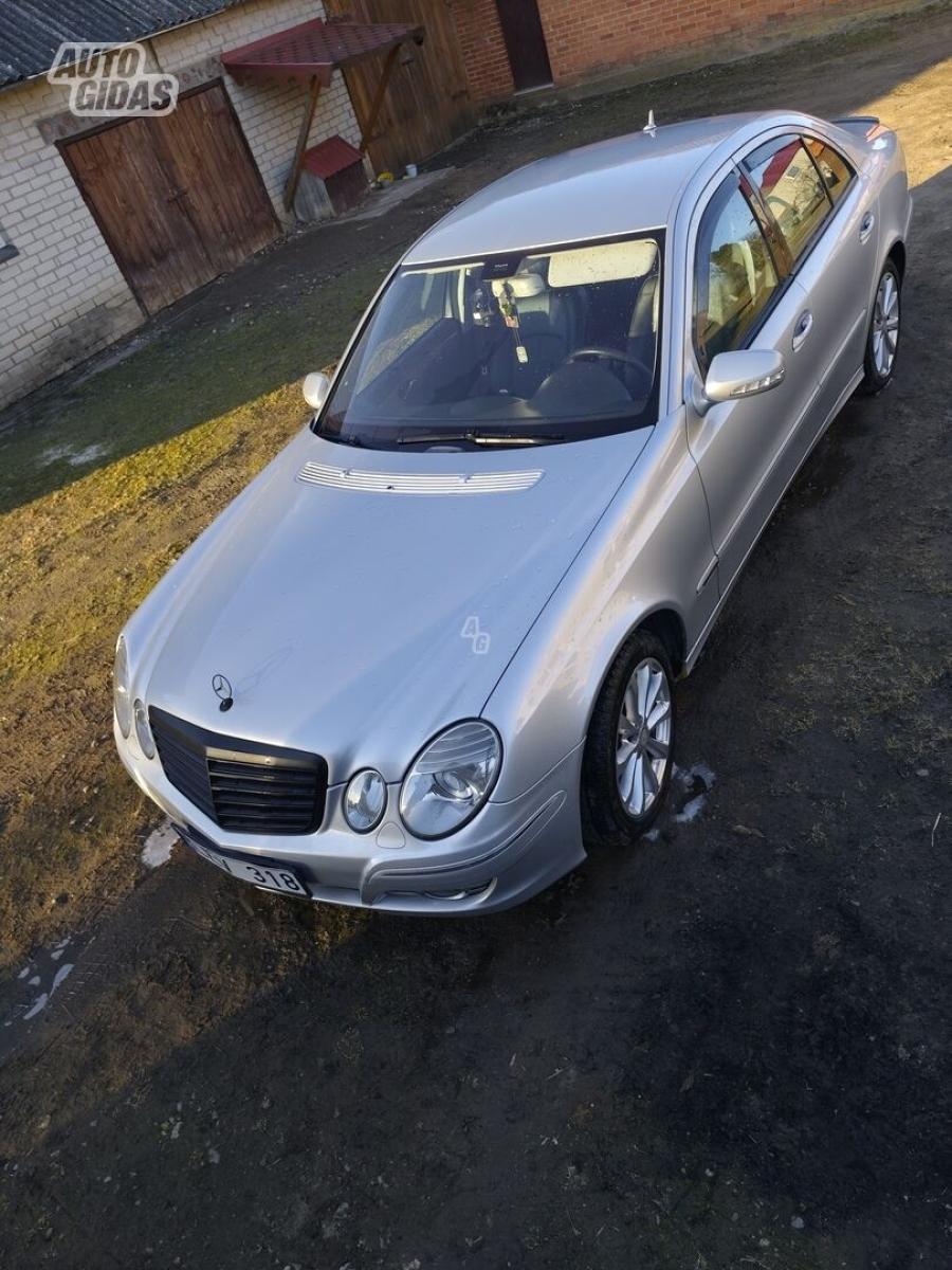 Pelēks Mercedes-Benz E 320 2007 Alīta, ar dzinēja tilpumu 3.00 L un nobraukumu 381 tūkst. km par 3650 €, foto 4 vietnē AUTOMOTO.COM.LV