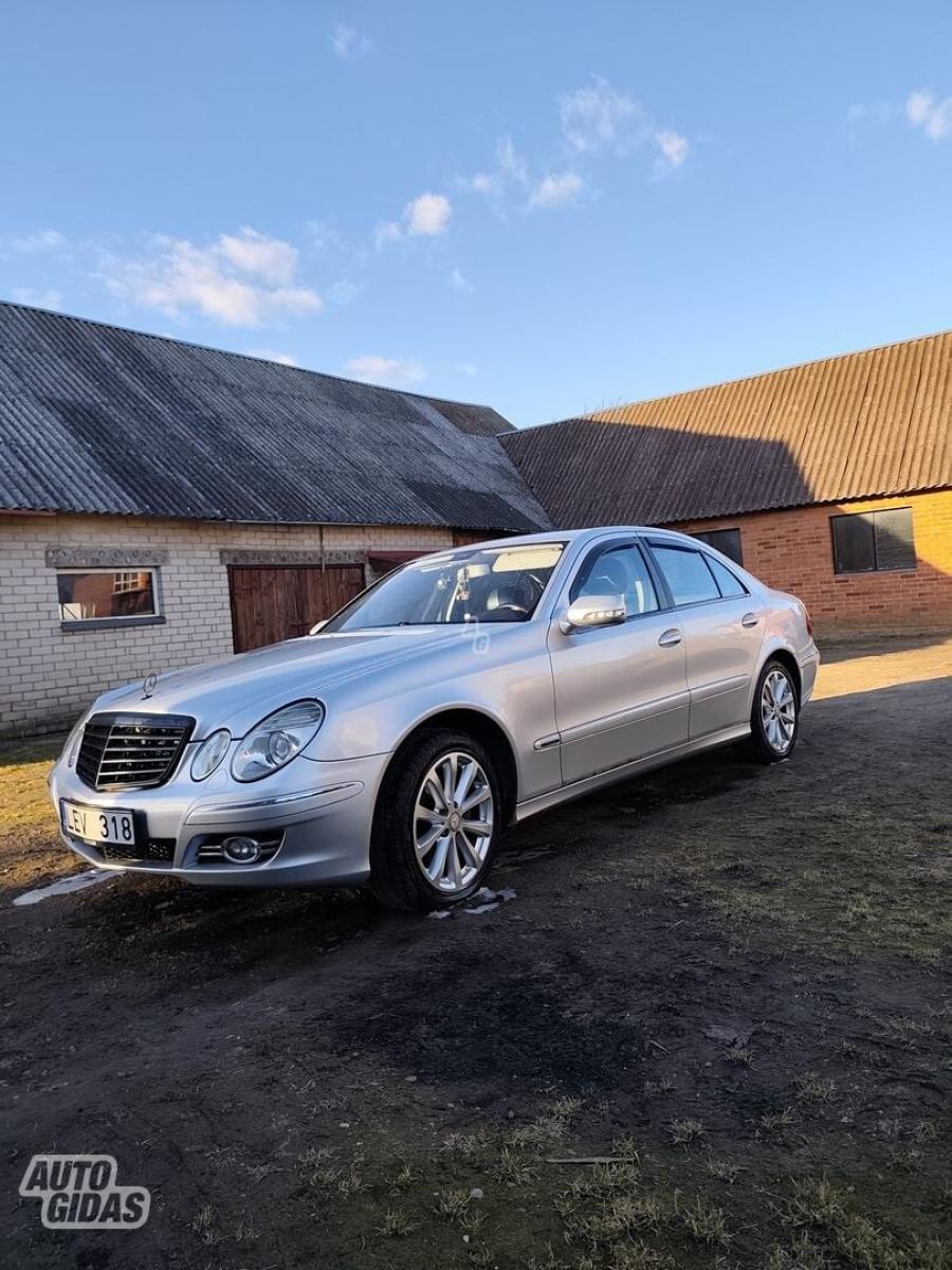 Grey Mercedes-Benz E 320 2007 in Alytus, with an engine capacity of 3.00 L and mileage of 381 thousand km for 3650 €, photo 9 on AUTOMOTO.COM.LV
