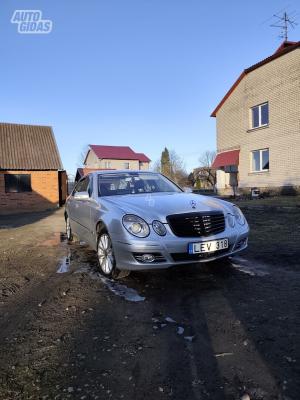 Grey Mercedes-Benz E 320 2007 in Alytus, with an engine capacity of 3.00 L and mileage of 381 thousand km for 3650 €, photo 13 on AUTOMOTO.COM.LV