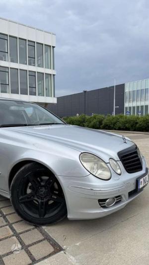 Grey Mercedes-Benz E 320 2007 in Vilnius, with an engine capacity of 2.99 L and mileage of 375 thousand km for 5000 €, photo 3 on AUTOMOTO.COM.LV