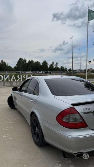Grey Mercedes-Benz E 320 2007 in Vilnius, with an engine capacity of 2.99 L and mileage of 375 thousand km for 5000 €, photo 7 on AUTOMOTO.COM.LV
