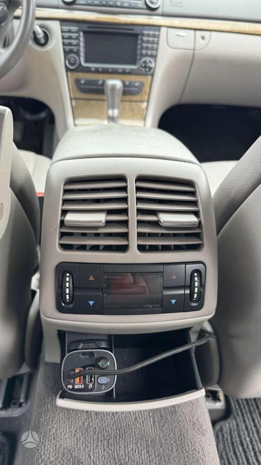 Grey Mercedes-Benz E 320 2007 in Vilnius, with an engine capacity of 2.99 L and mileage of 375 thousand km for 5000 €, photo 15 on AUTOMOTO.COM.LV