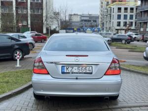 Серый Мерседес Е 320 2007 в Рига, объемом двигателя 3.00 л и пробегом 275 тыс. км за 2990 €, фото 5 на AUTOMOTO.COM.LV