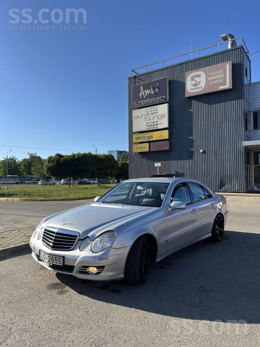 Grey Mercedes-Benz E 320 2007 in Riga, with an engine capacity of 3.00 L and mileage of 403 thousand km for 4700 €, photo 1 on AUTOMOTO.COM.LV