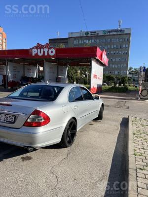 Grey Mercedes-Benz E 320 2007 in Riga, with an engine capacity of 3.00 L and mileage of 403 thousand km for 4700 €, photo 7 on AUTOMOTO.COM.LV