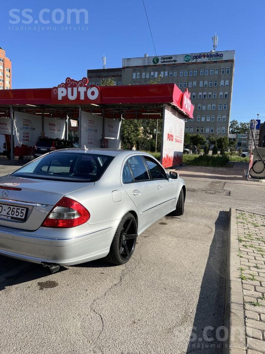 Grey Mercedes-Benz E 320 2007 in Riga, with an engine capacity of 3.00 L and mileage of 403 thousand km for 4700 €, photo 7 on AUTOMOTO.COM.LV