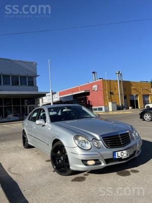 Grey Mercedes-Benz E 320 2007 in Riga, with an engine capacity of 3.00 L and mileage of 403 thousand km for 4700 €, photo 9 on AUTOMOTO.COM.LV