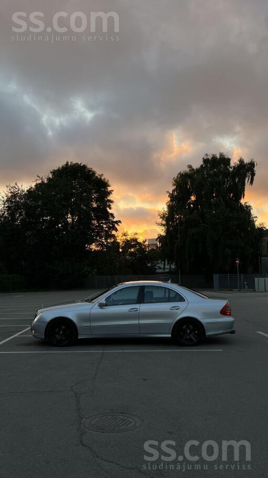 Grey Mercedes-Benz E 320 2007 in Riga, with an engine capacity of 3.00 L and mileage of 403 thousand km for 4700 €, photo 15 on AUTOMOTO.COM.LV