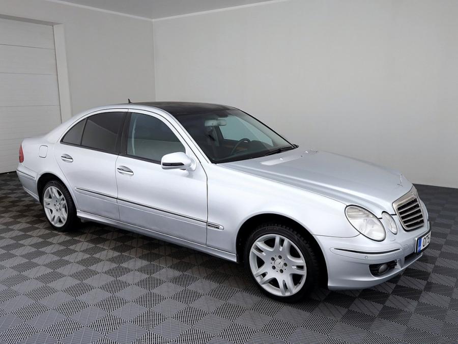 Grey Mercedes-Benz E 320 2007 in Tallinn, with an engine capacity of 3.00 L and mileage of 422 thousand km for 1999 €, photo 1 on AUTOMOTO.COM.LV