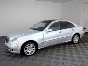 Grey Mercedes-Benz E 320 2007 in Tallinn, with an engine capacity of 3.00 L and mileage of 422 thousand km for 1999 €, photo 3 on AUTOMOTO.COM.LV