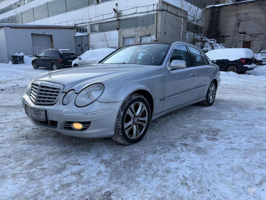 Grey Mercedes-Benz E 320 2008 in Panevezys, with an engine capacity of 2.99 L and mileage of 500 thousand km for 3100 €, photo 1 on AUTOMOTO.COM.LV