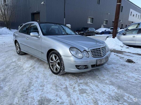 Pelēks Mercedes-Benz E 320 2008 Panevēža, ar dzinēja tilpumu 2.99 L un nobraukumu 500 tūkst. km par 3100 €, foto 2 vietnē AUTOMOTO.COM.LV