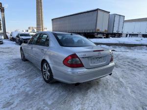 Grey Mercedes-Benz E 320 2008 in Panevezys, with an engine capacity of 2.99 L and mileage of 500 thousand km for 3100 €, photo 5 on AUTOMOTO.COM.LV