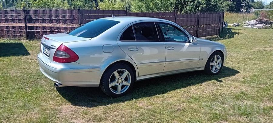 Pelēks Mercedes-Benz E 320 2009 Rīga, ar dzinēja tilpumu 3.00 L un nobraukumu 402 tūkst. km par 4650 €, foto 3 vietnē AUTOMOTO.COM.LV
