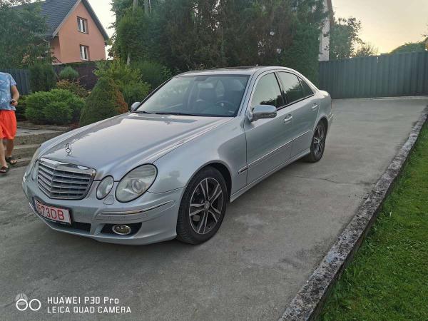 Pelēks Mercedes-Benz E 320 2009 Prienai, ar dzinēja tilpumu 2.99 L un nobraukumu 315 tūkst. km par 4150 €, foto 3 vietnē AUTOMOTO.COM.LV