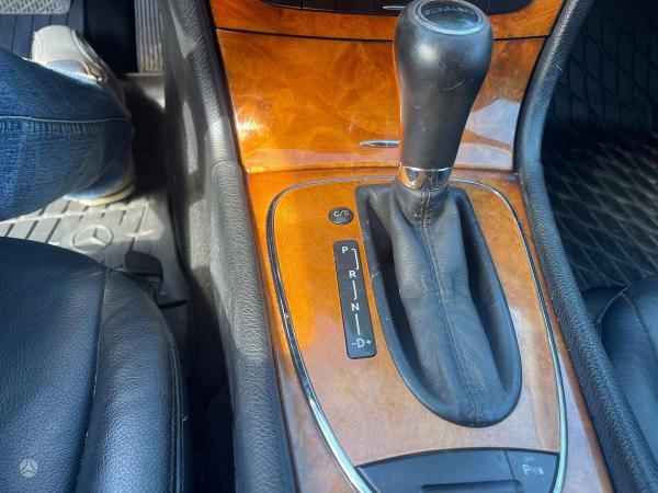 Pelēks Mercedes-Benz E 320 2009 Prienai, ar dzinēja tilpumu 2.99 L un nobraukumu 315 tūkst. km par 4150 €, foto 7 vietnē AUTOMOTO.COM.LV