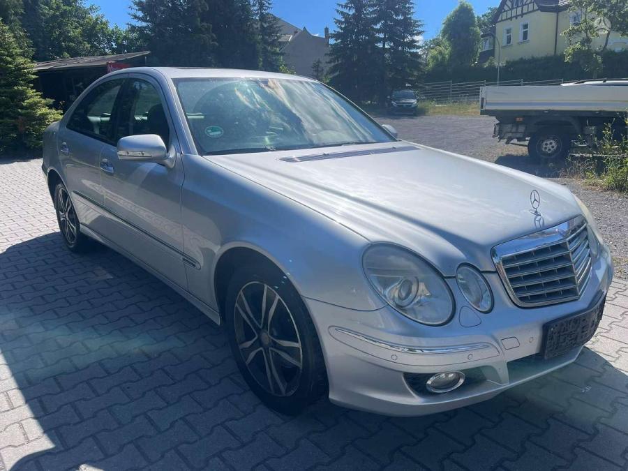 Pelēks Mercedes-Benz E 320 2009 Prienai, ar dzinēja tilpumu 2.99 L un nobraukumu 315 tūkst. km par 4150 €, foto 12 vietnē AUTOMOTO.COM.LV