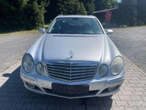 Pelēks Mercedes-Benz E 320 2009 Prienai, ar dzinēja tilpumu 2.99 L un nobraukumu 315 tūkst. km par 4150 €, foto 14 vietnē AUTOMOTO.COM.LV