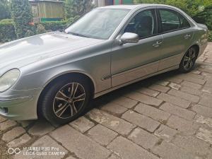 Grey Mercedes-Benz E 320 2009 in Prienai, with an engine capacity of 2.99 L and mileage of 4 thousand km for 3850 €, photo 3 on AUTOMOTO.COM.LV