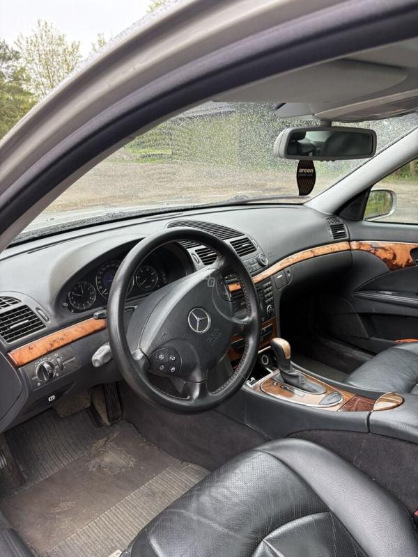 Pelēks Mercedes-Benz E 320 2023 Biržai, ar dzinēja tilpumu 3.20 L un nobraukumu 429 tūkst. km par 2500 €, foto 9 vietnē AUTOMOTO.COM.LV