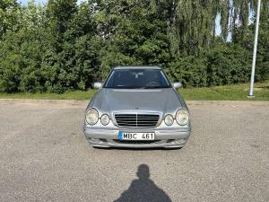 Grey Mercedes-Benz E 320 2002 in Vilnius, with an engine capacity of 3.20 L and mileage of 570 thousand km for 2100 €, photo  on AUTOMOTO.COM.LV