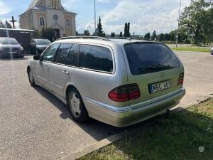 Серый Мерседес Е 320 2002 в Вильнюс, объемом двигателя 3.20 л и пробегом 570 тыс. км за 2100 €, фото 6 на AUTOMOTO.COM.LV
