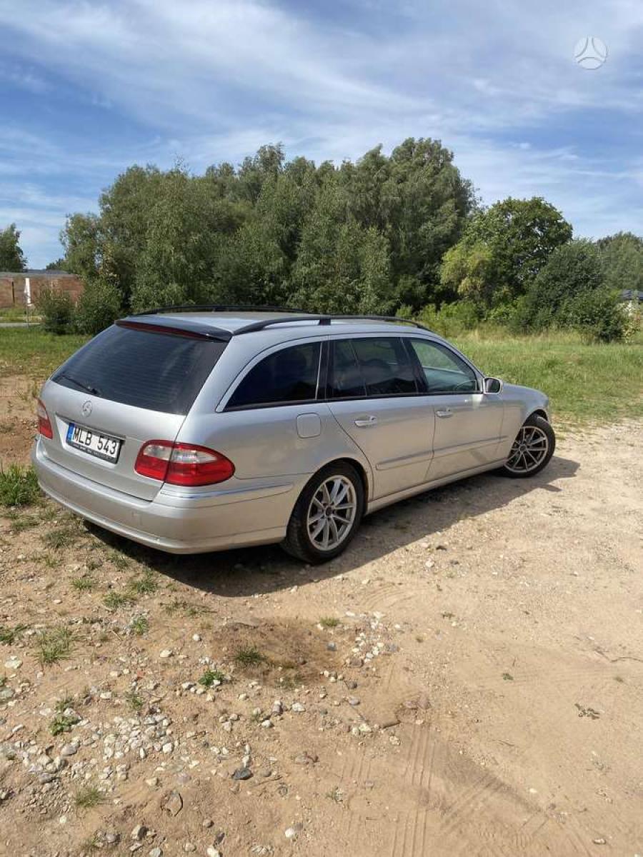 Grey Mercedes-Benz E 320 2002 in Vilnius, with an engine capacity of 0.00 L and mileage of 0 thousand km for 1500 €, photo 1 on AUTOMOTO.COM.LV