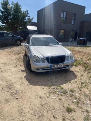 Grey Mercedes-Benz E 320 2002 in Vilnius, with an engine capacity of 0.00 L and mileage of 0 thousand km for 1500 €, photo 4 on AUTOMOTO.COM.LV
