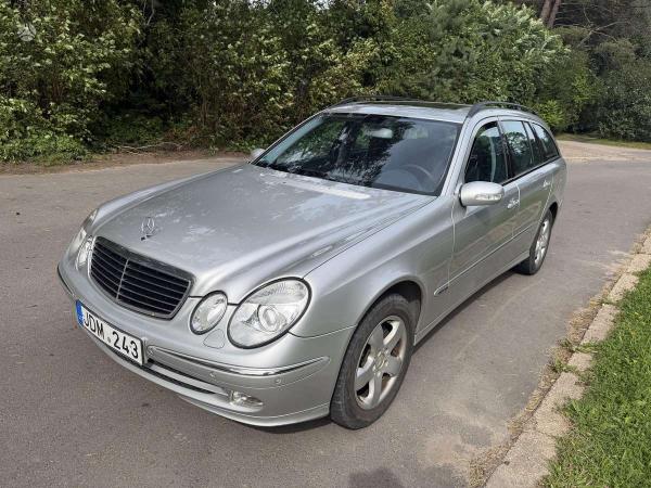 Pelēks Mercedes-Benz E 320 2003 Viļņa, ar dzinēja tilpumu 3.22 L un nobraukumu 107 tūkst. km par 2600 €, foto 6 vietnē AUTOMOTO.COM.LV