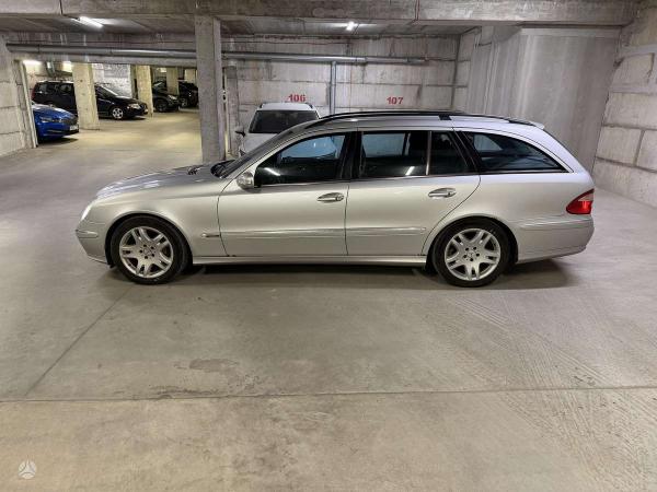 Grey Mercedes-Benz E 320 2003 in Vilnius, with an engine capacity of 3.22 L and mileage of 454 thousand km for 1790 €, photo 4 on AUTOMOTO.COM.LV