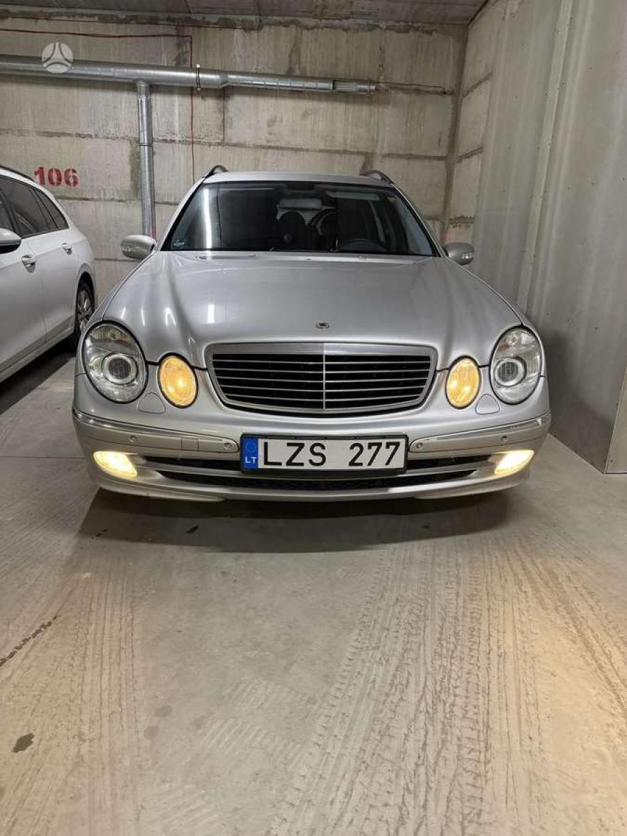 Pelēks Mercedes-Benz E 320 2003 Viļņa, ar dzinēja tilpumu 3.22 L un nobraukumu 454 tūkst. km par 1790 €, foto 6 vietnē AUTOMOTO.COM.LV