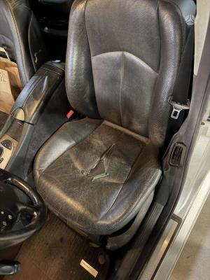Pelēks Mercedes-Benz E 320 2003 Viļņa, ar dzinēja tilpumu 3.22 L un nobraukumu 454 tūkst. km par 1790 €, foto 24 vietnē AUTOMOTO.COM.LV