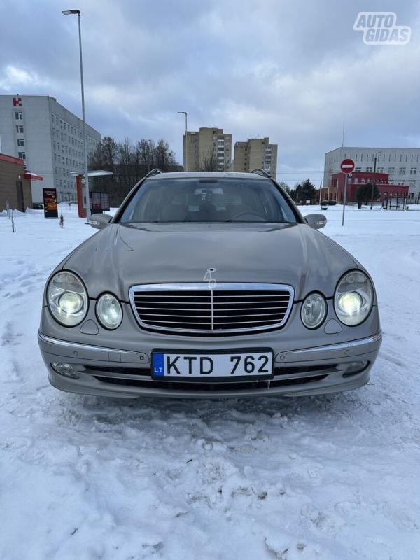 Grey Mercedes-Benz E 320 2004 in Kaunas, with an engine capacity of 3.20 L and mileage of 431 thousand km for 2150 €, photo 4 on AUTOMOTO.COM.LV