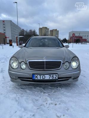 Pelēks Mercedes-Benz E 320 2004 Kauņa, ar dzinēja tilpumu 3.20 L un nobraukumu 431 tūkst. km par 2150 €, foto 4 vietnē AUTOMOTO.COM.LV