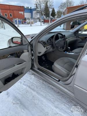 Pelēks Mercedes-Benz E 320 2004 Kauņa, ar dzinēja tilpumu 3.20 L un nobraukumu 431 tūkst. km par 2150 €, foto 8 vietnē AUTOMOTO.COM.LV