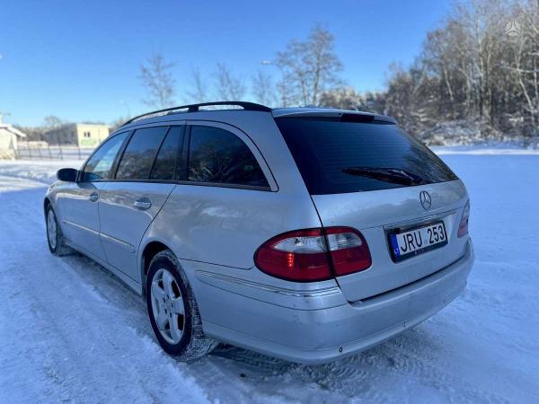 Grey Mercedes-Benz E 320 2004 in Vilnius, with an engine capacity of 3.22 L and mileage of 385 thousand km for 2200 €, photo 4 on AUTOMOTO.COM.LV