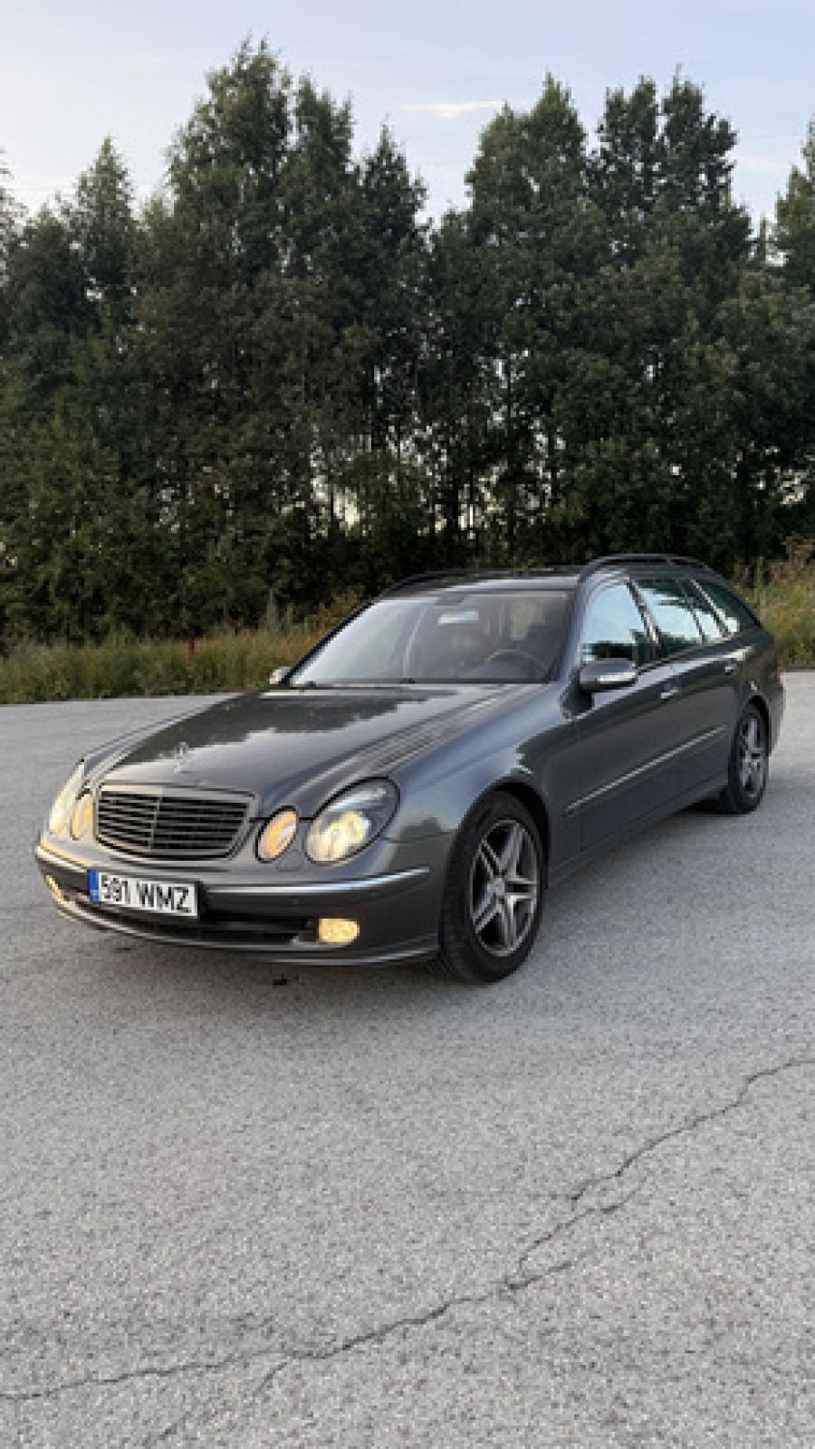 Grey Mercedes-Benz E 320 2004 in Tallinn, with an engine capacity of 0.00 L and mileage of 476 thousand km for 2900 €, photo 4 on AUTOMOTO.COM.LV