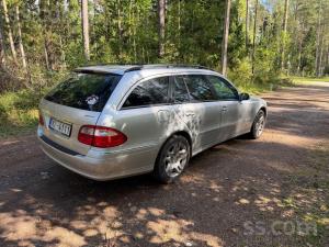 Серый Мерседес Е 320 2005 в Рига, объемом двигателя 3.20 л и пробегом 296 тыс. км за 2750 €, фото 8 на AUTOMOTO.COM.LV