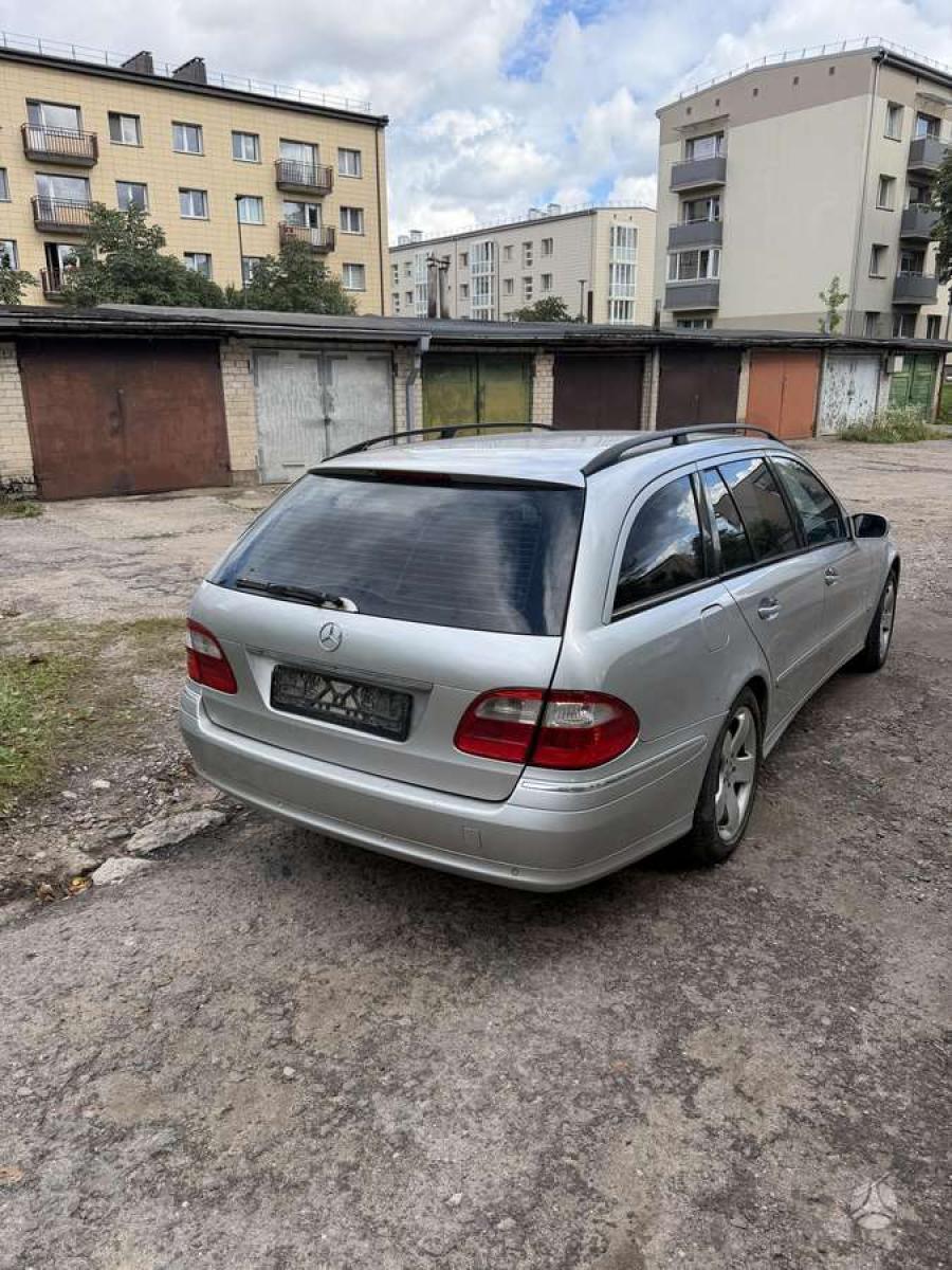 Серый Мерседес Е 320 2005 в Каунас, объемом двигателя 3.22 л и пробегом 375 тыс. км за 1299 €, фото 9 на AUTOMOTO.COM.LV