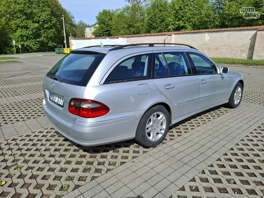 Pelēks Mercedes-Benz E 320 2006 Kauņa, ar dzinēja tilpumu 3.00 L un nobraukumu 349 tūkst. km par 2500 €, foto 5 vietnē AUTOMOTO.COM.LV