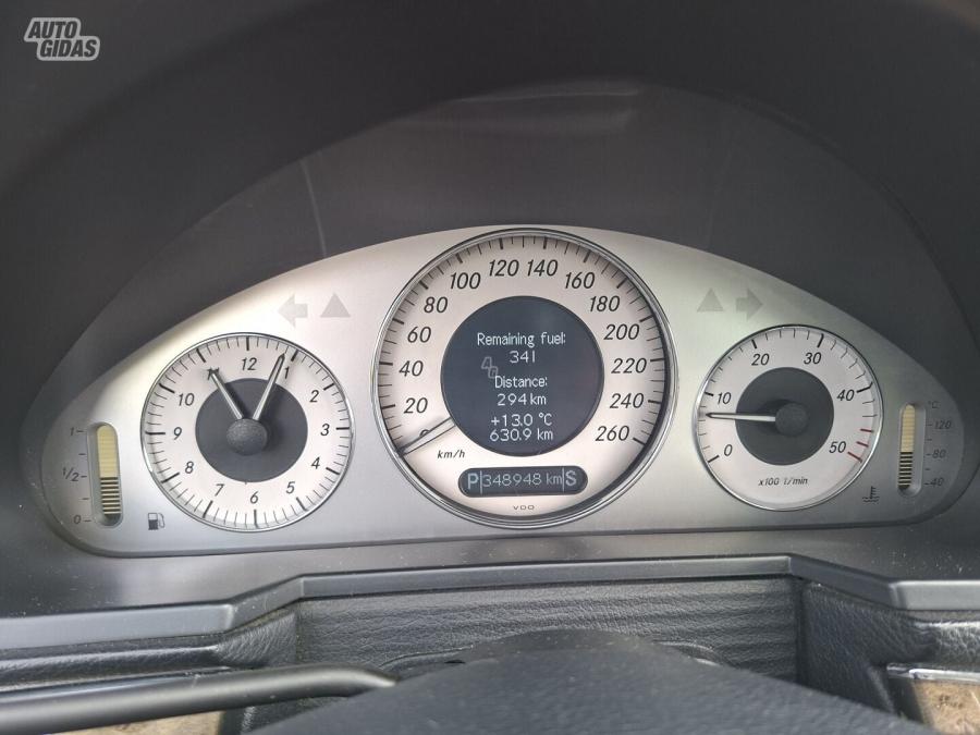 Pelēks Mercedes-Benz E 320 2006 Kauņa, ar dzinēja tilpumu 3.00 L un nobraukumu 349 tūkst. km par 2500 €, foto 15 vietnē AUTOMOTO.COM.LV