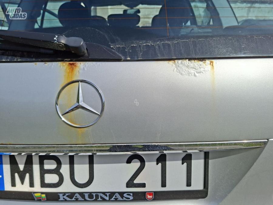 Pelēks Mercedes-Benz E 320 2006 Kauņa, ar dzinēja tilpumu 3.00 L un nobraukumu 349 tūkst. km par 2500 €, foto 17 vietnē AUTOMOTO.COM.LV