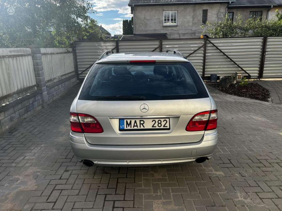Grey Mercedes-Benz E 320 2006 in Kaunas, with an engine capacity of 2.97 L and mileage of 406 thousand km for 3500 €, photo 5 on AUTOMOTO.COM.LV