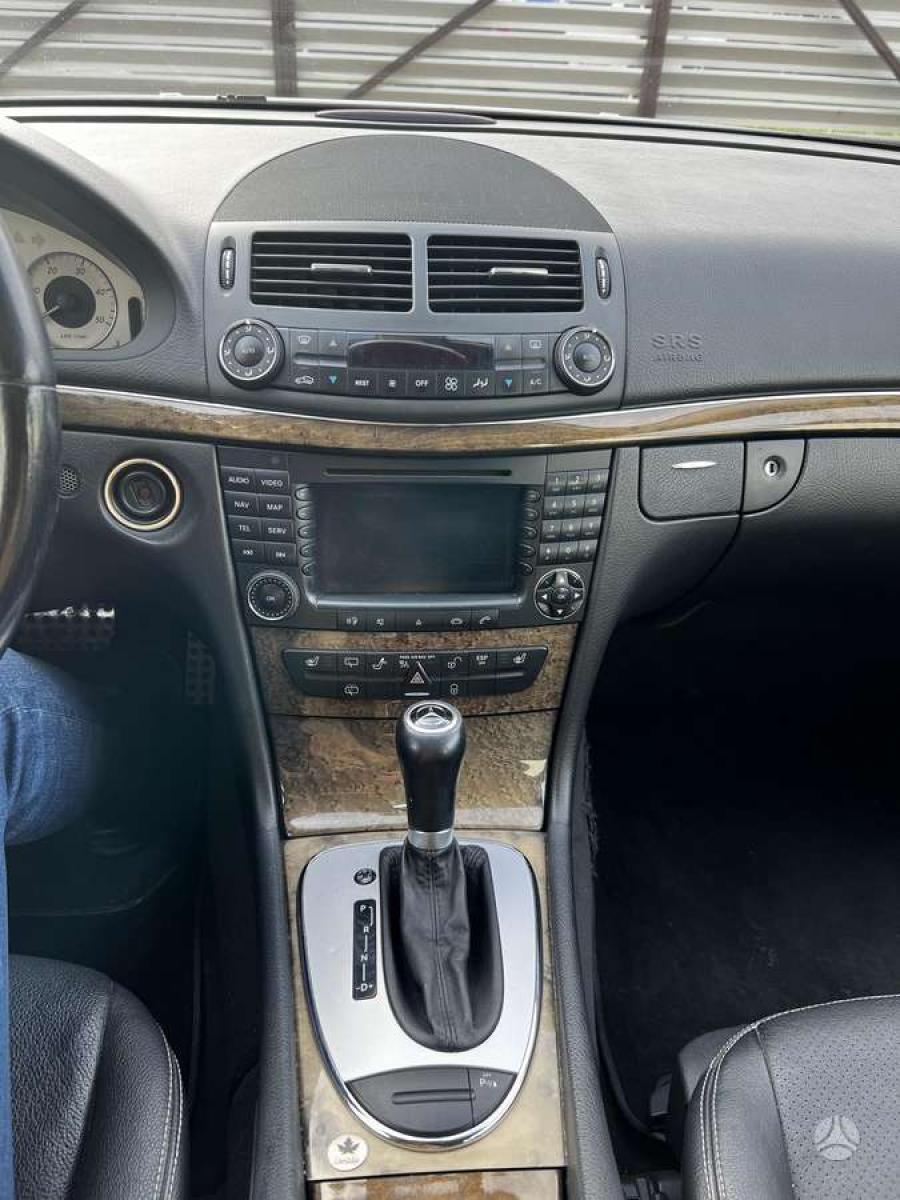 Grey Mercedes-Benz E 320 2006 in Kaunas, with an engine capacity of 2.97 L and mileage of 406 thousand km for 3500 €, photo 11 on AUTOMOTO.COM.LV