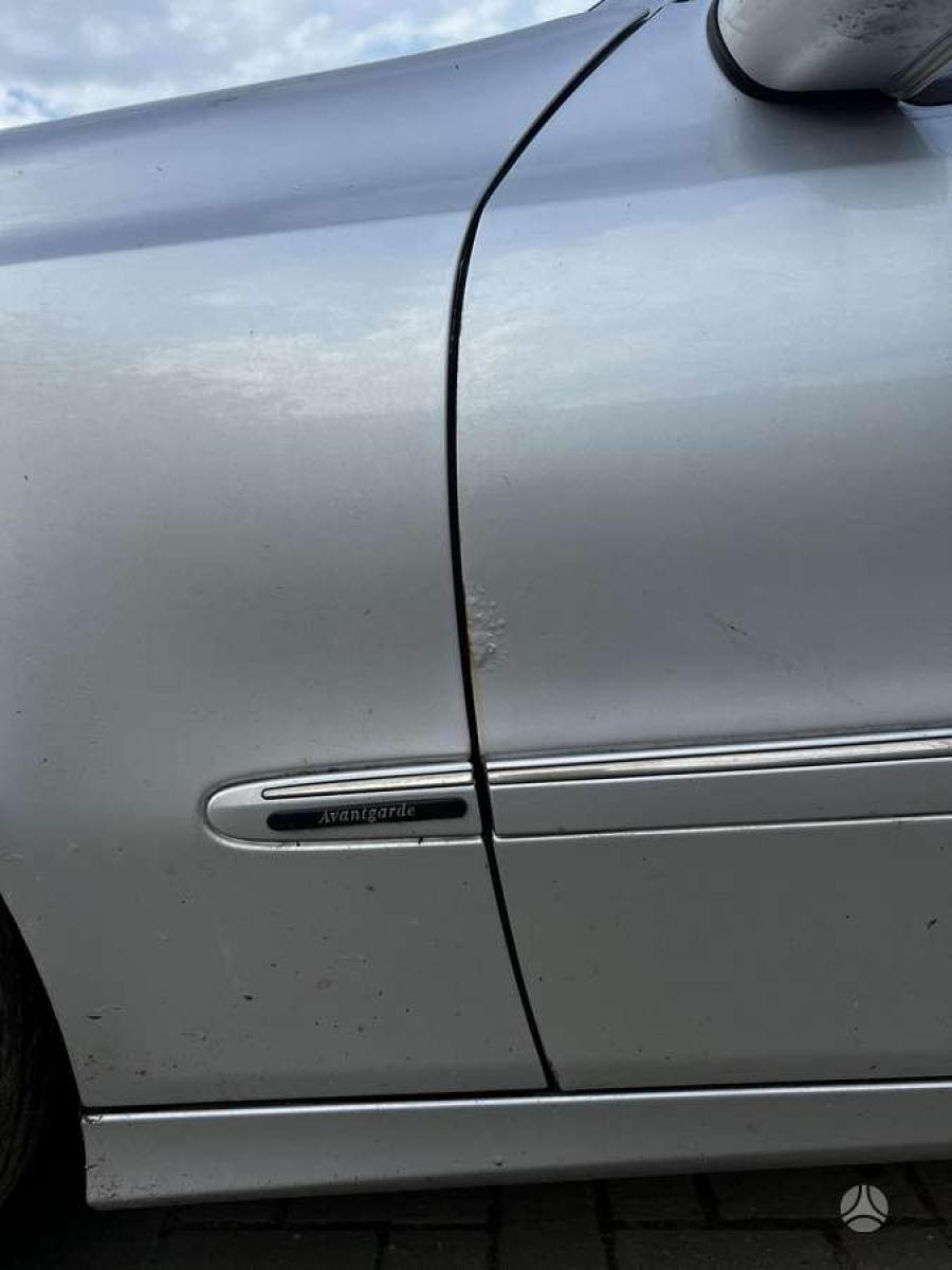Grey Mercedes-Benz E 320 2006 in Kaunas, with an engine capacity of 2.97 L and mileage of 406 thousand km for 3500 €, photo 17 on AUTOMOTO.COM.LV